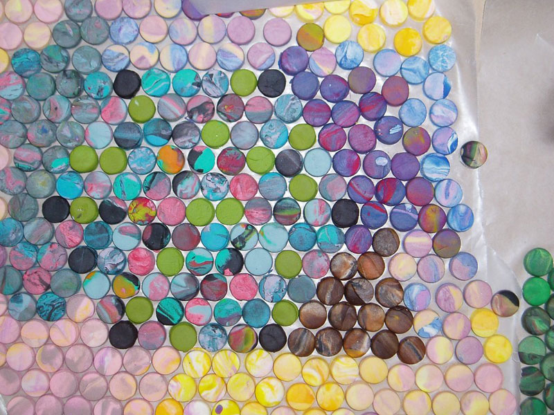 Artistic Mom Makes Amazing Mosaic with 10,000 ‘Dots’ of Play-Doh ...