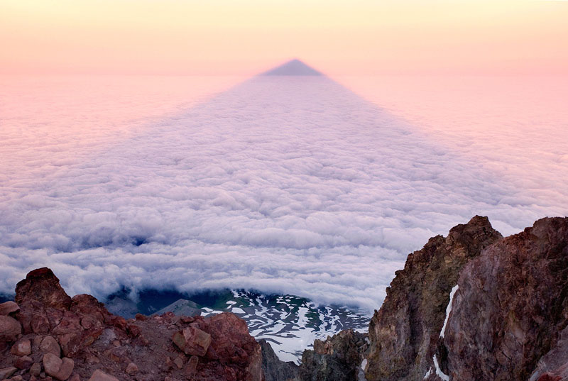 Picture of the Day: Mountain Shadows » TwistedSifter