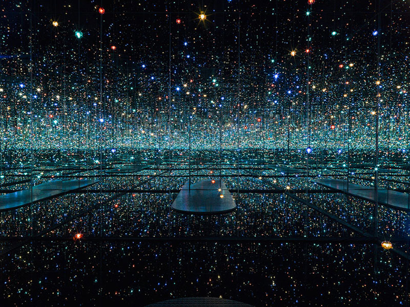 Picture of the Day: The Infinity Mirror Room » TwistedSifter