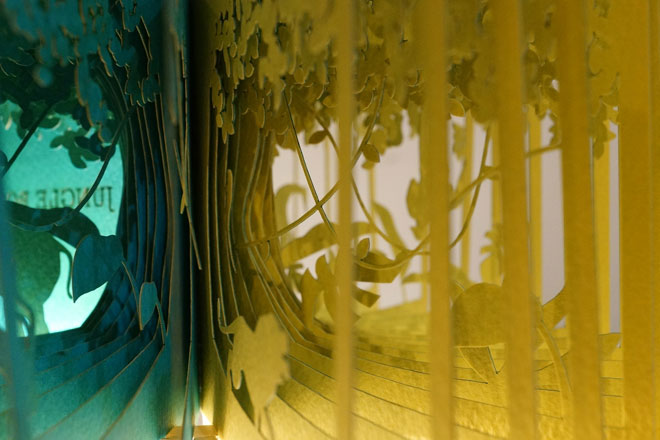 Artist Designs Books That Fan Out Into 360 Degree Stories - TwistedSifter