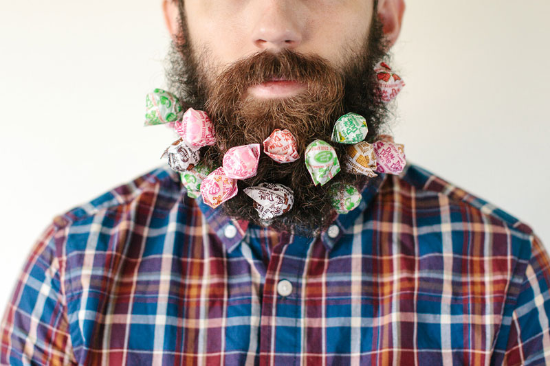 This Guy Takes Photos with Random Things in his Beard because He Can ...