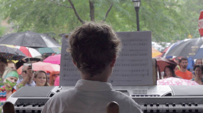 Kid Puts Up Poster for Free Piano Concert. Event Goes Viral and ...