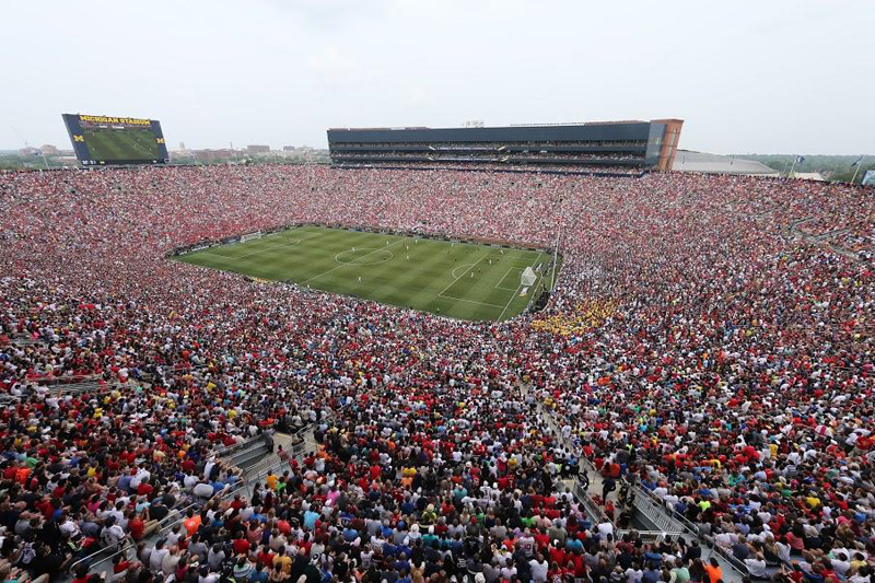 Picture of the Day: The Largest US Soccer Crowd Ever » TwistedSifter