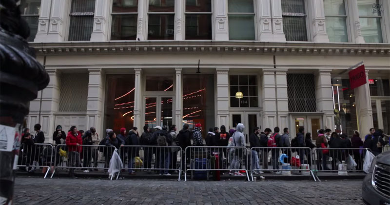 24 Hours with iPhone 6 Line Sitters in New York » TwistedSifter