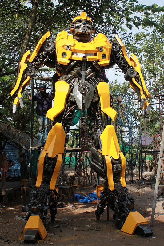 20 ft Transformers Made from Old Car Parts » TwistedSifter