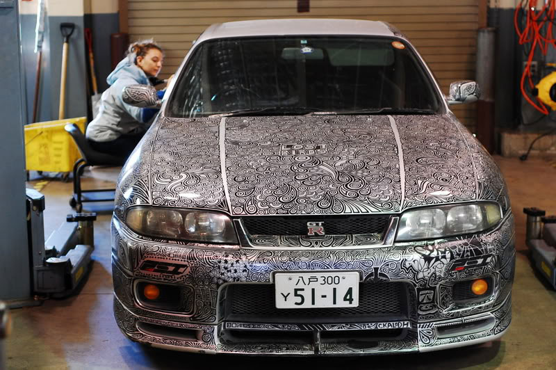 Artist Uses Sharpie to Give Nissan Skyline GTR One of a Kind Paint Job ...