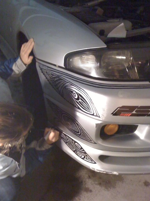 Artist Uses Sharpie to Give Nissan Skyline GTR One of a Kind Paint Job ...