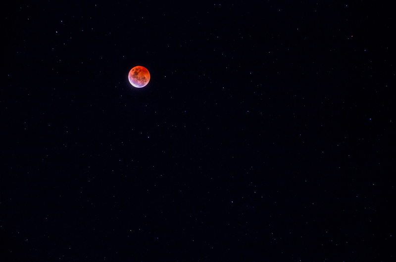 5 Brilliant Captures of the October 8 ‘Blood Moon’ » TwistedSifter