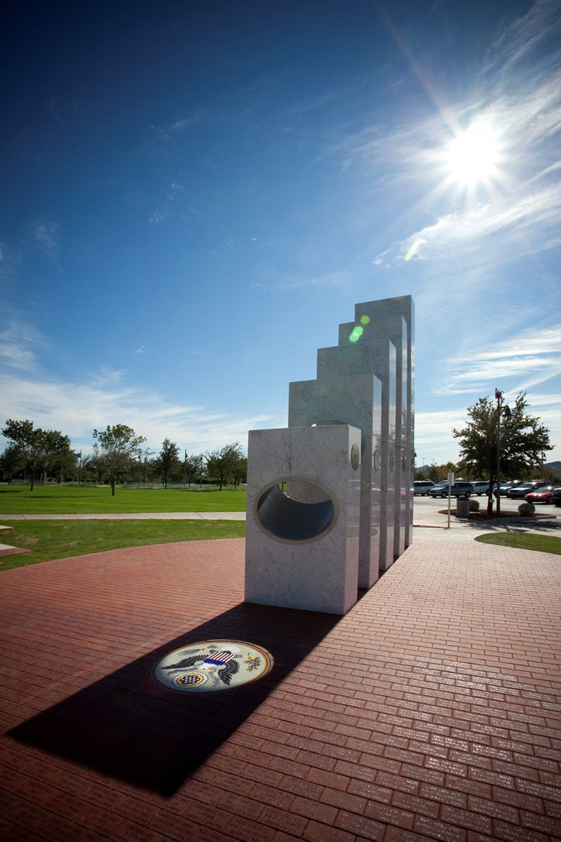 Once a Year at 11:11 am the Sun Shines Perfectly on this Memorial ...