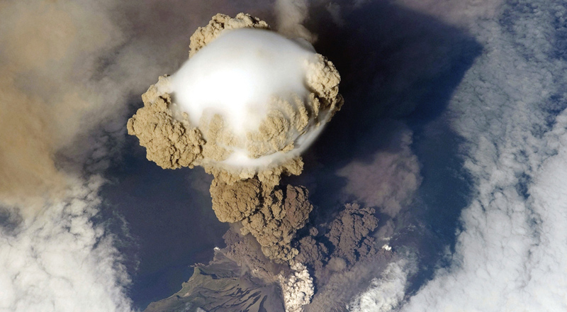 Picture of the Day: Volcanic Eruption from Above » TwistedSifter