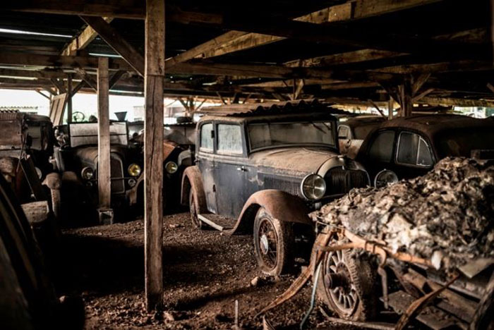 60 Rare Cars Worth Millions Found in French Countryside, Untouched for ...