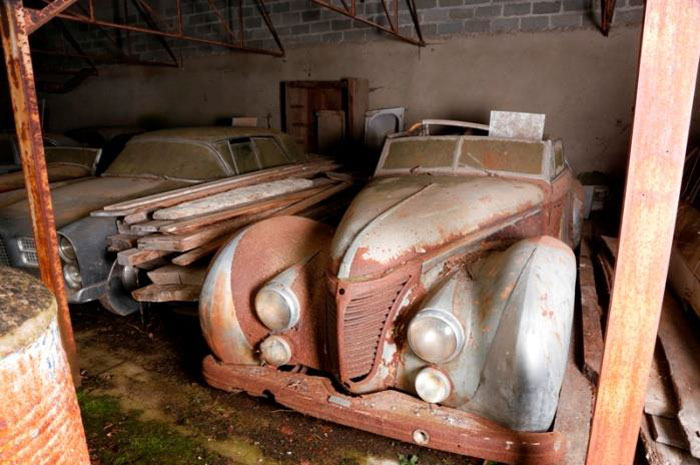 60 Rare Cars Worth Millions Found in French Countryside, Untouched for ...