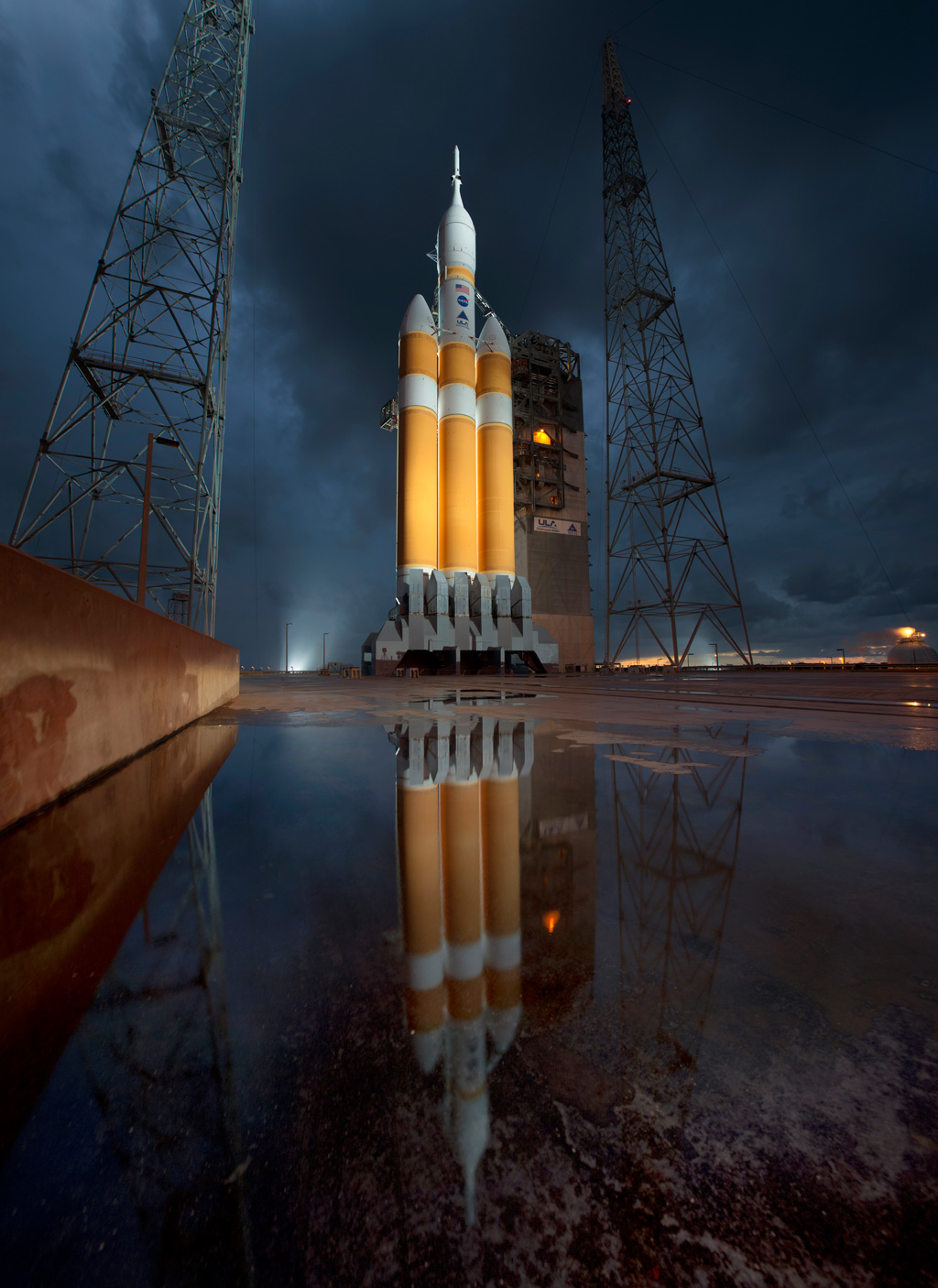 17 HQ Photos from NASA’s Orion Launch » TwistedSifter