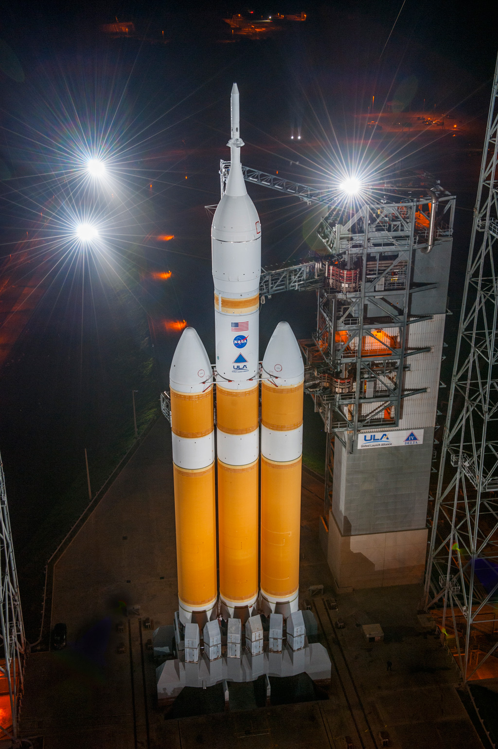 17 HQ Photos from NASA’s Orion Launch » TwistedSifter