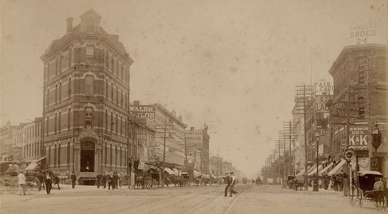 Historic Photos of Detroit and their Modern Day Equivalent - TwistedSifter