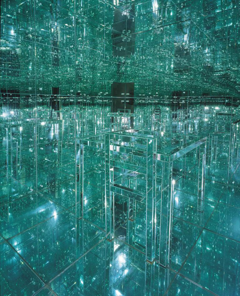 Lucas Samaras’ 1966 Mirrored Room is Still Awesome Today » TwistedSifter