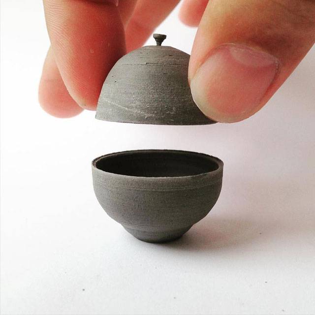 The Amazing Miniature Pottery of Jon Almeda - TwistedSifter