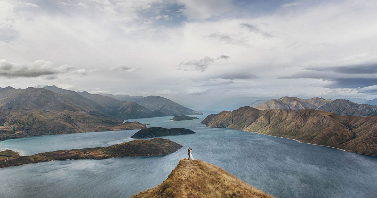 23 Wedding Portraits in Unforgettable Landscapes Around the World ...