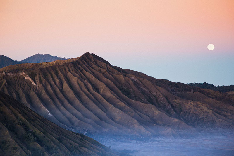 Reuben Wu Explores the Otherworldly Landscapes of East Java - TwistedSifter