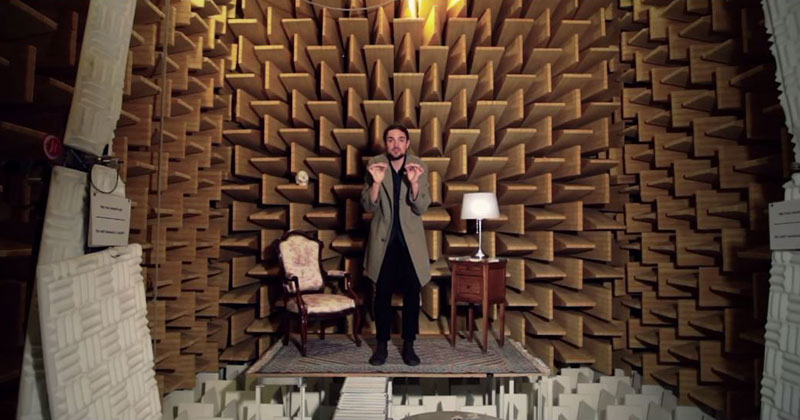 Guy Sings Same Song in 15 Different Environments to Experiment with ...