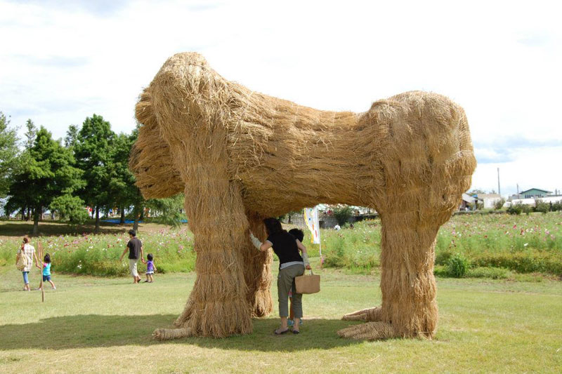 There’s an Annual Straw Art Festival in Japan and it Looks Awesome ...