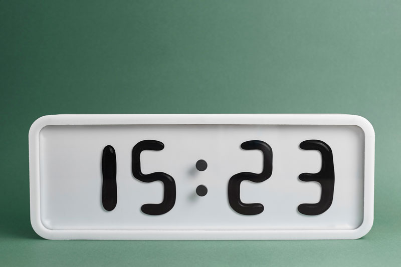 Rhei: An Electro-Mechanical Clock with a Liquid Display » TwistedSifter