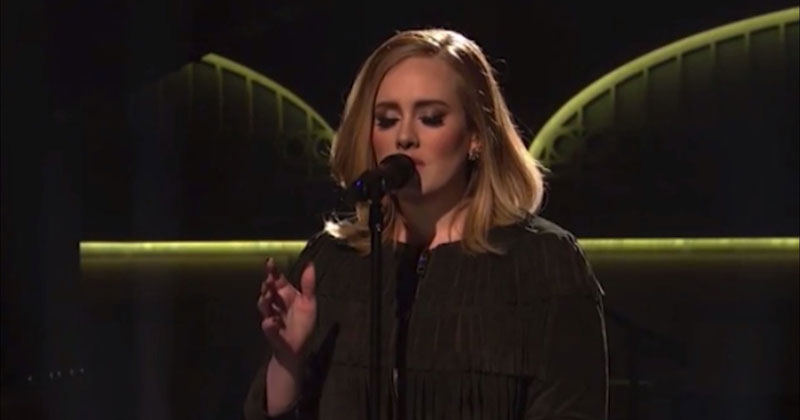Adele's Raw Mic Feed from her SNL Performance is Beautiful - TwistedSifter