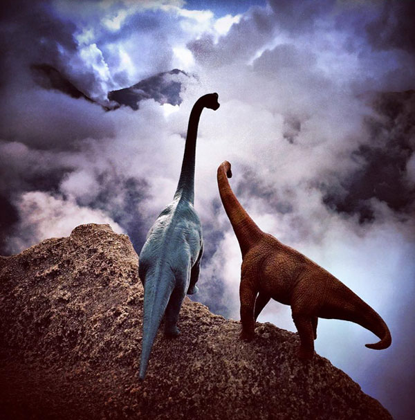 Artist Uses Toy Dinosaurs to Add a Creative Twist to his Travel Photos ...