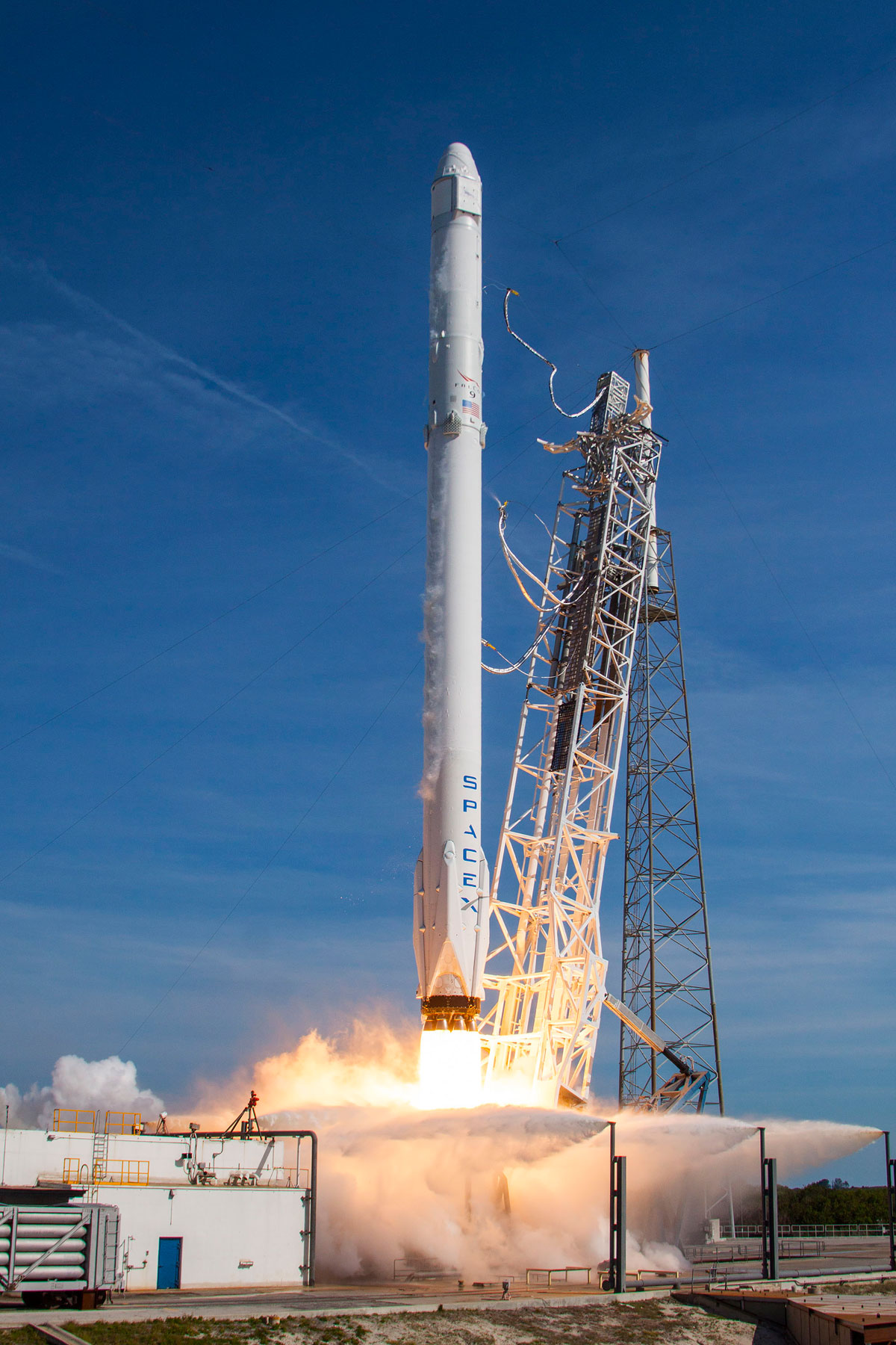 SpaceX Rocket Makes Historical Landing After Delivering Payload to ISS ...