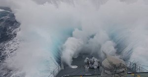 What-Sailing-Through-65-ft-Waves-and-50-Mile-Winds-Looks-Like-Southern ...