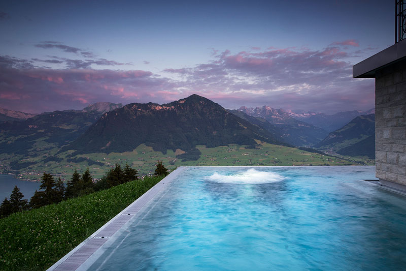 People are Calling This Rooftop Infinity Pool in the Swiss Alps the ...