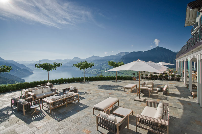 People are Calling This Rooftop Infinity Pool in the Swiss Alps the ...