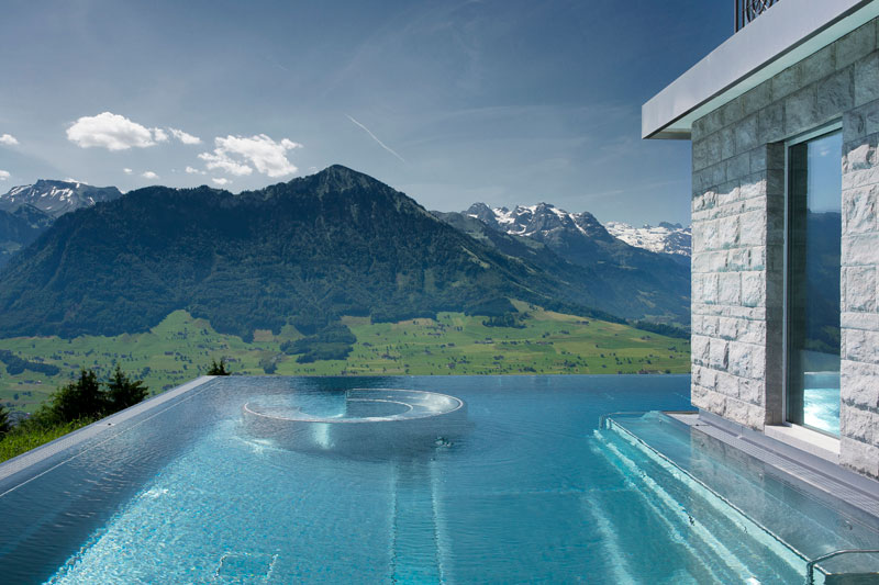 People are Calling This Rooftop Infinity Pool in the Swiss Alps the ...