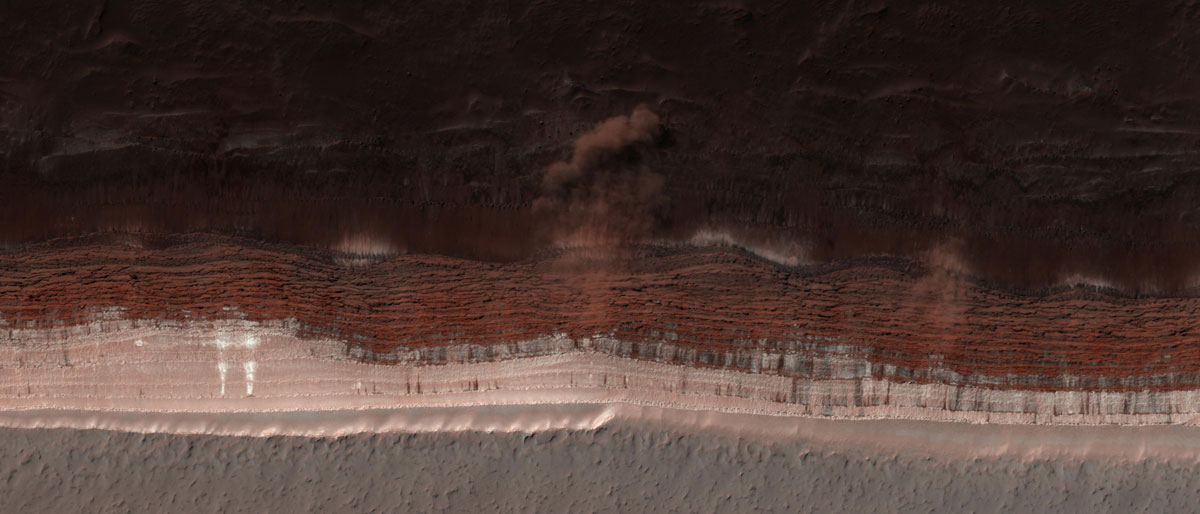 Picture of the Day: An Avalanche on Mars as It was Occurring » TwistedSifter
