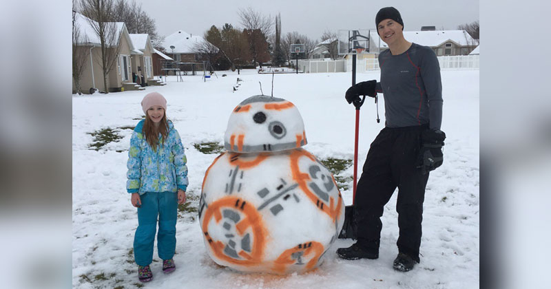 Picture of the Day: Why Make a Snowman When You Can Build a BB-8 ...