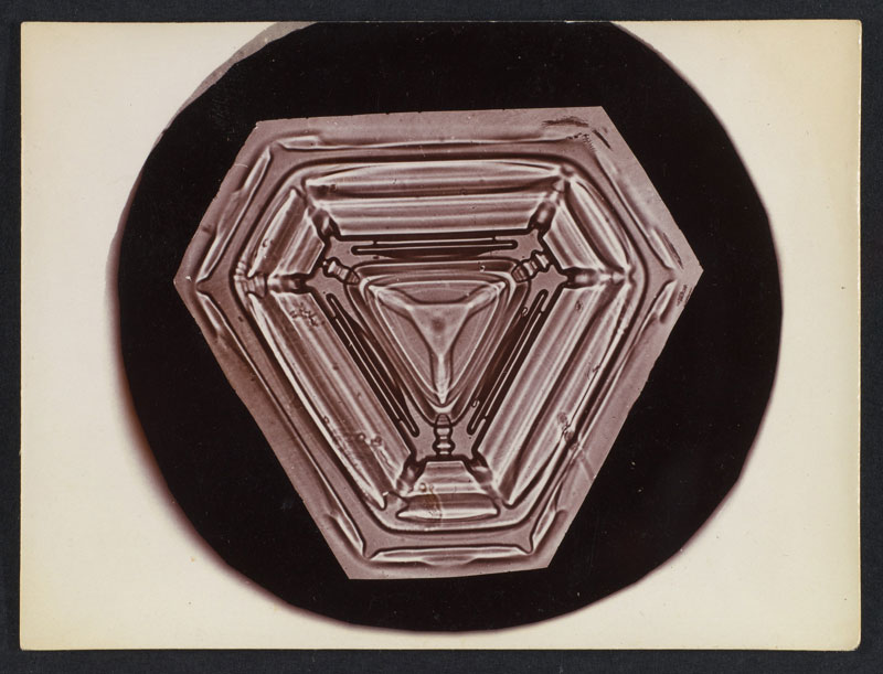 In 1885 Wilson Bentley Took the First Ever Photographs of Snowflakes ...