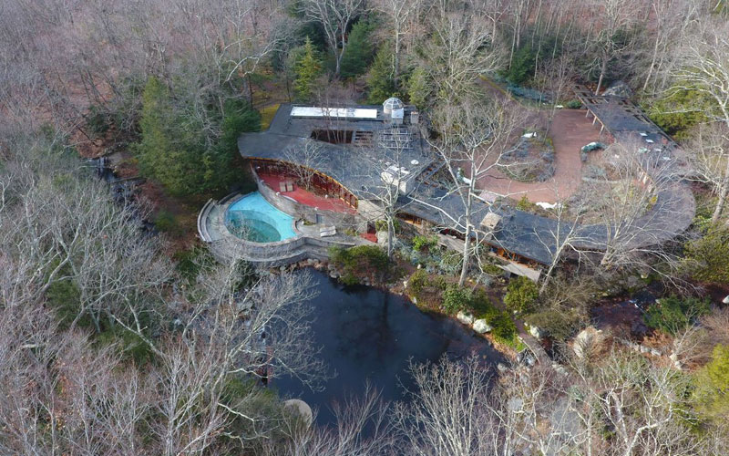 Frank Lloyd Wright’s One-of-a-Kind Hemicycle House Goes on Sale ...