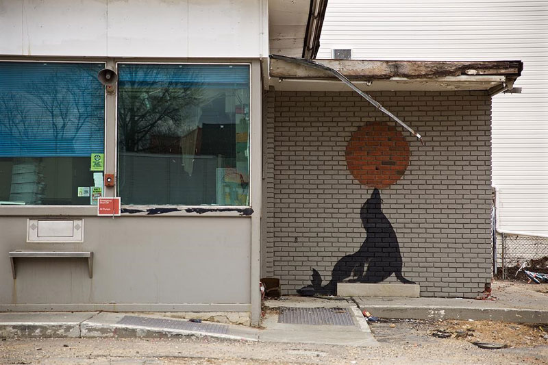 New Banksy’s Appear in NYC, Including Giant Mural of Imprisoned Artist ...