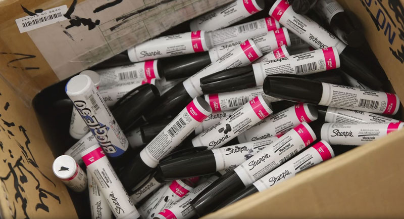 Artist Uses 120 Sharpies to Create Giant 360 Drawing Inside Inflatable ...