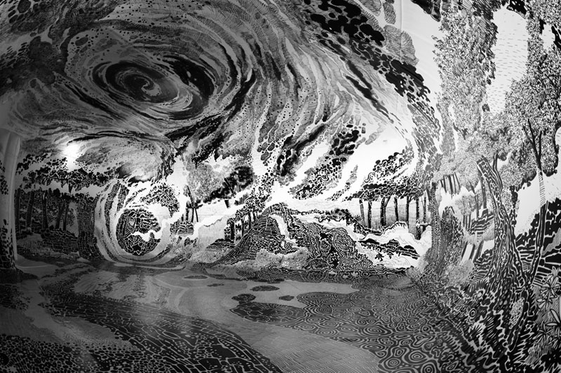 Artist Uses 120 Sharpies to Create Giant 360 Drawing Inside Inflatable ...