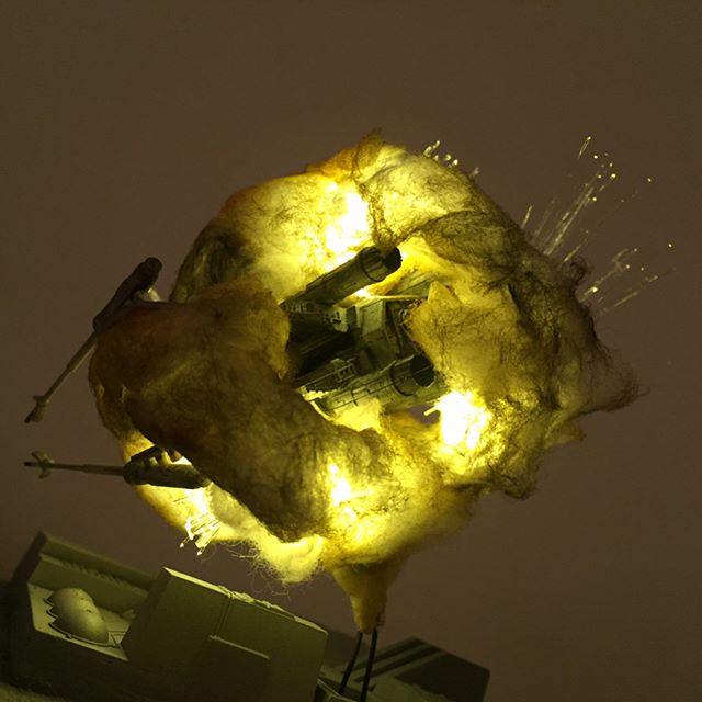 ‘Exploding’ Model Star Wars Ships Using Cotton Balls and LEDs ...