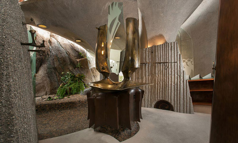 This Organic Desert House in Joshua Tree, CA is at One With Its ...