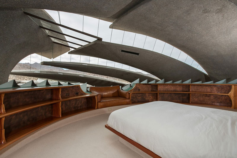 This Organic Desert House in Joshua Tree, CA is at One With Its ...