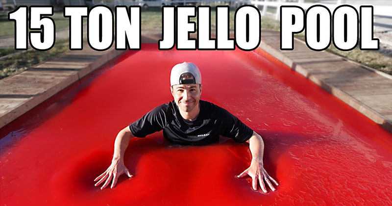 Bellyflopping Into a 15 Ton Jello Pool » TwistedSifter