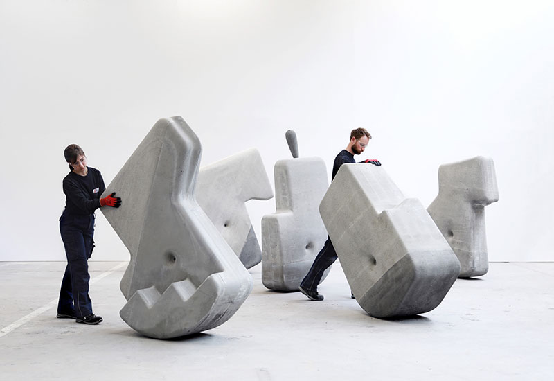 Moving Giant Concrete Blocks With Just Your Hands - TwistedSifter