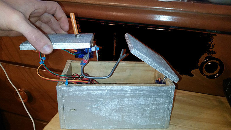 Guy Builds a ‘Useless Machine’ and Gives it a Little Sass » TwistedSifter
