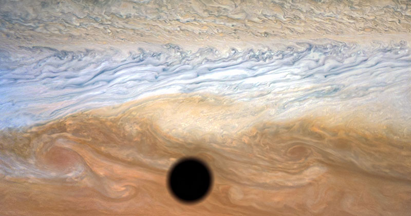 A Solar Eclipse on Jupiter » TwistedSifter