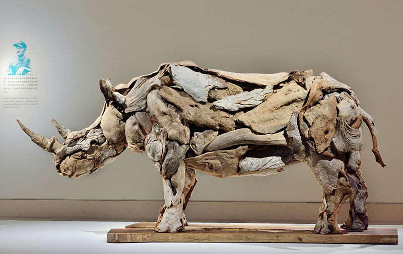 Jeffro Uitto Uses Driftwood to Make the Most Amazing Animal Sculptures ...