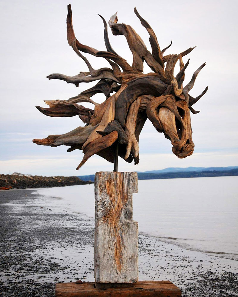 Jeffro Uitto Uses Driftwood to Make the Most Amazing Animal Sculptures ...
