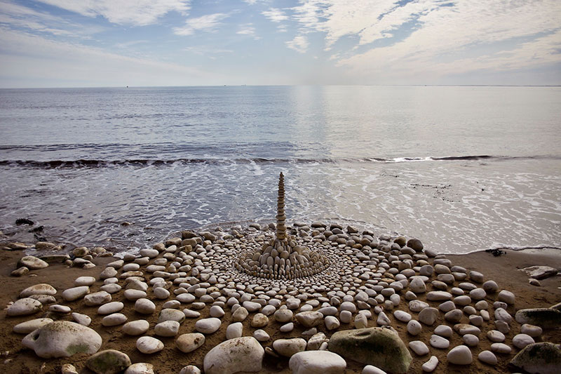 James Brunt Uses Fall Foliage to Create Temporary Works of Earth Art ...